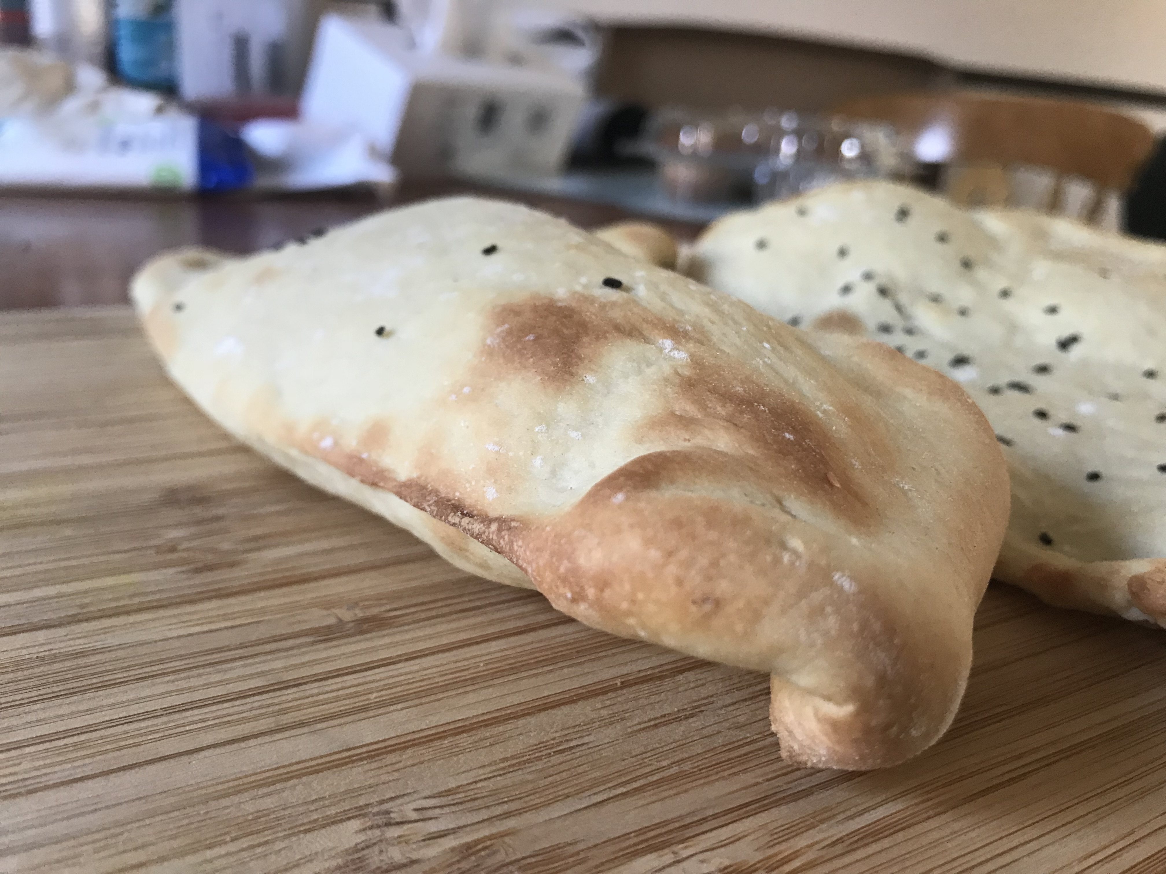 Homemade Garlic Pitta-style Flatbreads – Andrew in the Kitchen