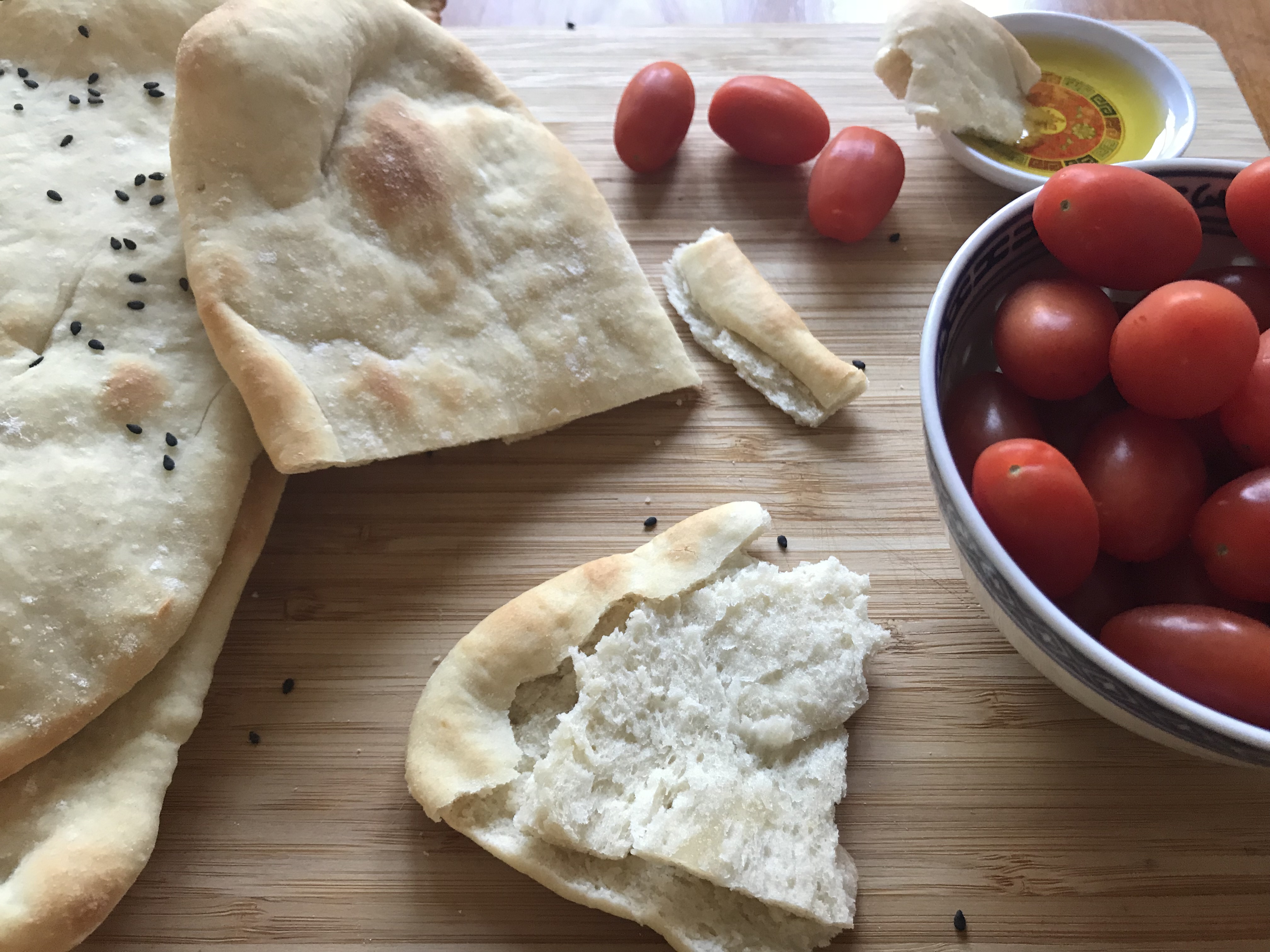 Homemade Garlic Pitta-style Flatbreads – Andrew in the Kitchen